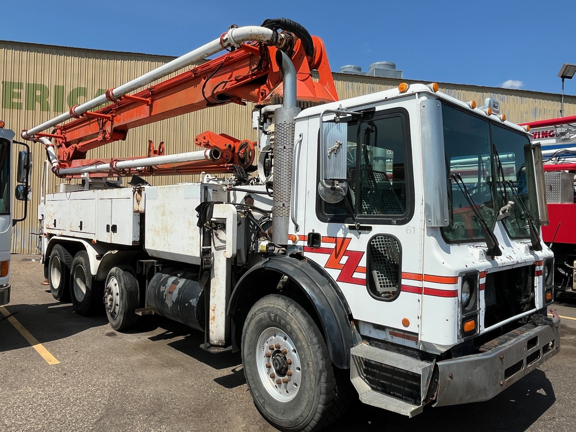 2001 Schwing 2023-4 KVM 34X - 2001 Mack MR688s *E983 | Concrete Pump Repair